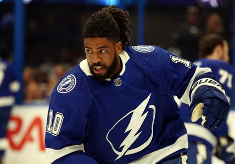 Gotta See It First Look At Anthony Duclair In Islanders Gear Yahoo Sports
