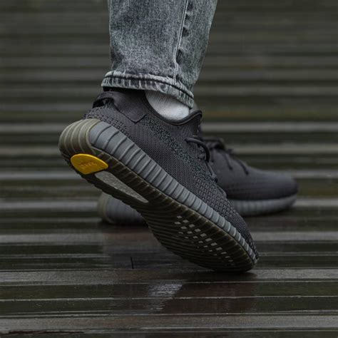 Купить Кроссовки мужские Adidas Yeezy Boost 350 v2 Cinder кроссовки ...