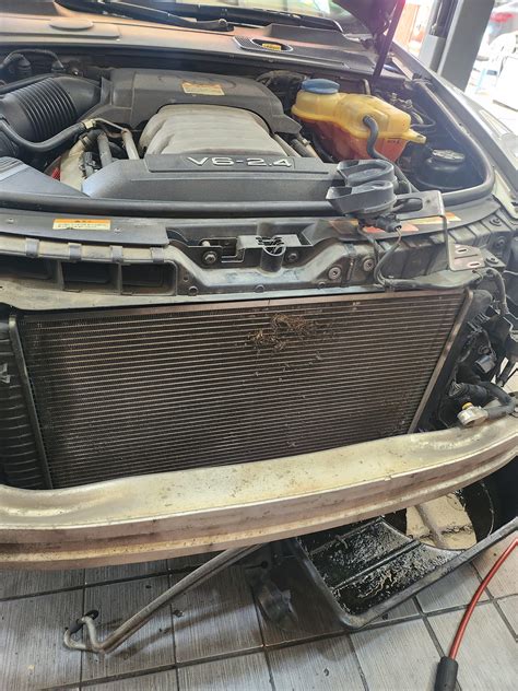 정비박사 아우디a6 에어컨 안와서 수리 의뢰합니다 압력테스트 콘텐샤 터짐으로 컨덴샤 교환니다 모하나 쉬운게 없는 Facebook