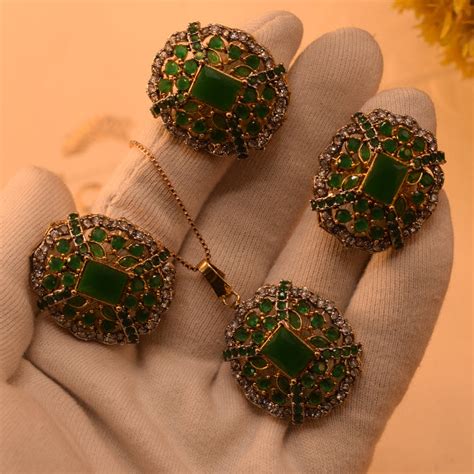 Elegant Design Gold Plated Crystal Stones Necklace Set For Girlswomen