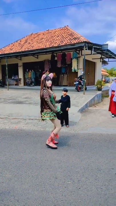 Badut Cantik Viral Youtube