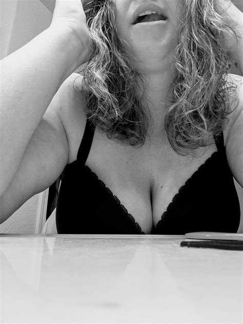Bent Over And Waiting Scrolller