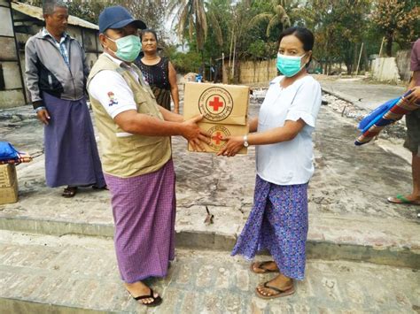 စဉ့်ကူးမြို့နယ်၊ နွယ်ရုံကျေးရွာတွင် မီးလောင်ကျွမ်းမှုကြောင့် နေအိမ်ပျက်စီးခဲ့ရသော မီးဘေးသင့် ပြည