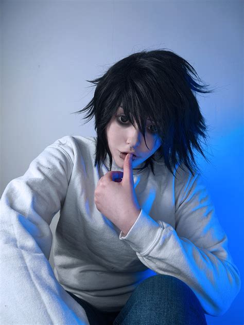 Death Note L Cosplay Death Note L Cosplay Shows How An Anime Accurate