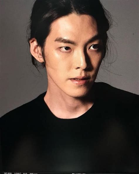 11 Potret Kim Woo Bin Berambut Gondrong Makin Ganteng Dan Berkarisma