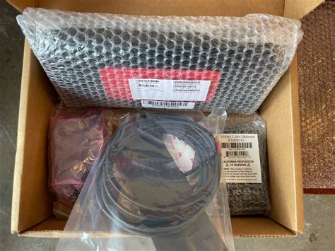 Cradlepoint E100 Series E110 C4d Router Battery Comcast Business Cp2