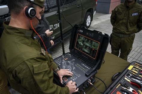 El Gope De Carabineros De Chile Incorpora Un Robot Icor Caliber Flex