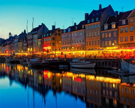 Nyhavn Copenhagen Guide History Food And Photo Tips