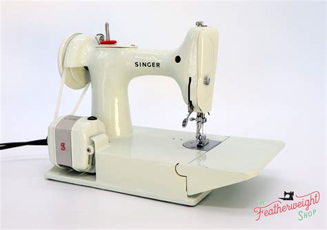 Singer Featherweight 221 Sewing Machine White Ev986 The Singer