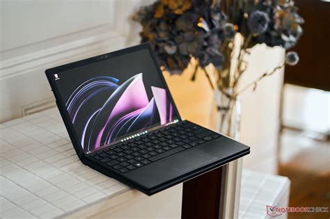 华硕zenbook 17折叠版评测 可折叠的17英寸oled敞篷车首次亮相 Notebookcheck