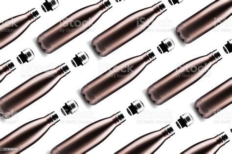 병 패턴 흰색 배경에 고립 된 갈색 색상의 다채로운 에코 재사용 가능한 강철 열병 폐기물이 없습니다 플라스틱에 아니오라고 말하지 않습니다 공란에 대한 스톡 사진 및 기타