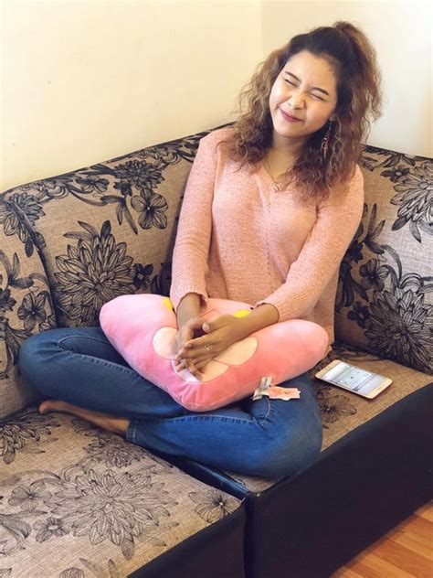 ပရိသတ်တစ်ယောက်ရဲ့ အံအားသင့်စရာ အားပေးကြမ်းမှုကြောင့် အံသြတုန်လှုပ်ခဲ့ရတဲ့ မေမဒီ Myanmarload