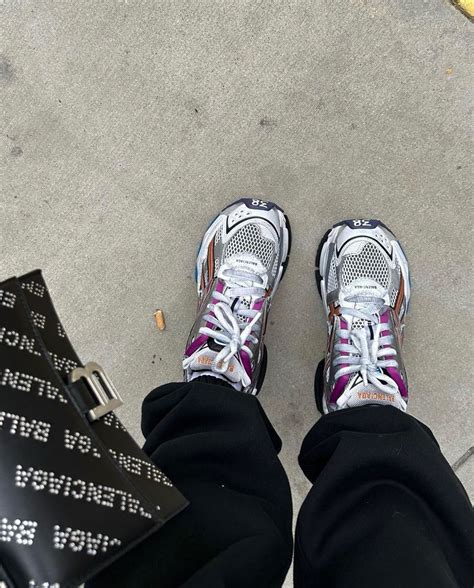 Pin By Her On Shoes Balenciaga Balenciaga Runners Outfit Crocs