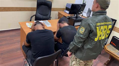 Псевдостуденти намагалися перетнути кордон з фальшивими документами та хабарем Українська правда