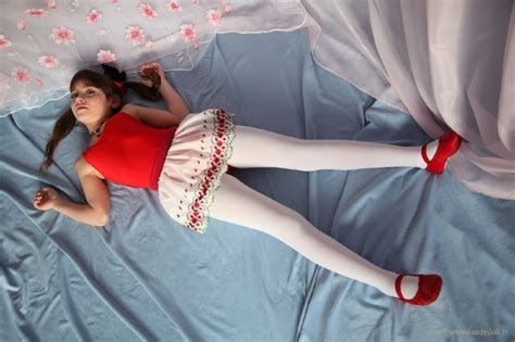 Laura Belanova 24 года фотографии друзья ВКонтакте