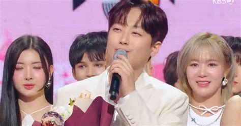 이찬원 ‘하늘 여행 Kbs 뮤직뱅크 1위트로트 가수로 17년 만