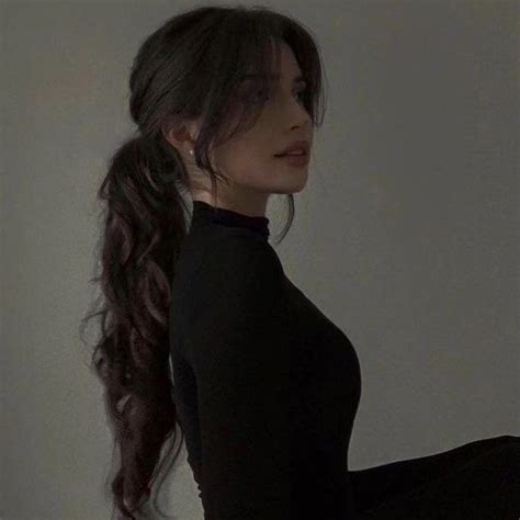 Pin By Hiba 🕊 On Lit Fourth Wing Long Hair Styles Feminine