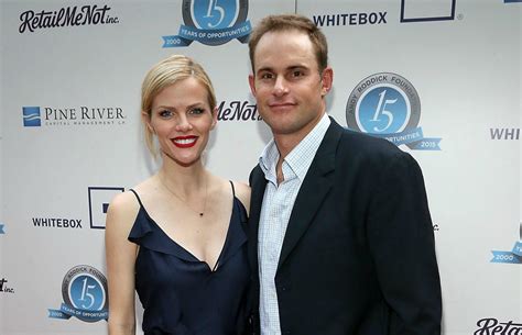 Andy Roddick And Wife Brooklyn Decker Pregnant With Daughter