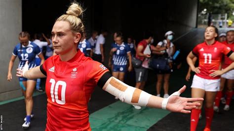 Megan Jones Rugby Sevens Co Captain Flying The Gb Flag At European