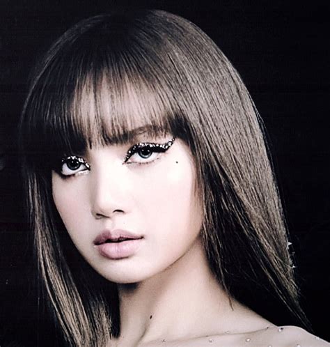 Scan Lisa 1st Single Album Lalisa Photobook Special Edition