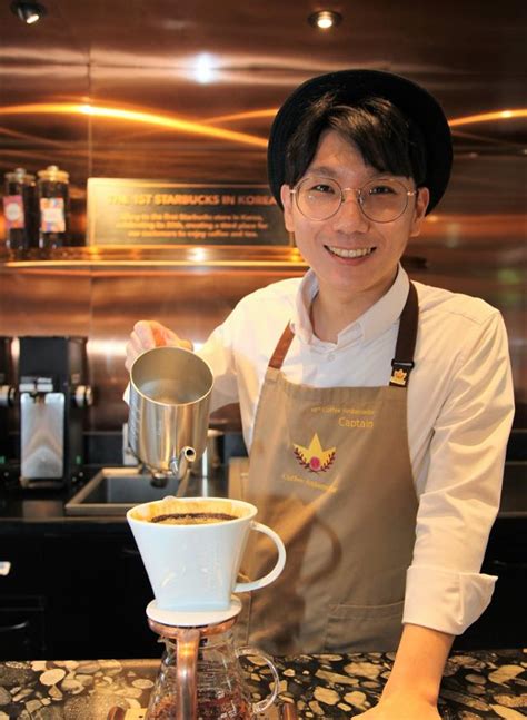 스타벅스 대표 바리스타가 말하는 여름철 커피 즐기는 법은 한국일보