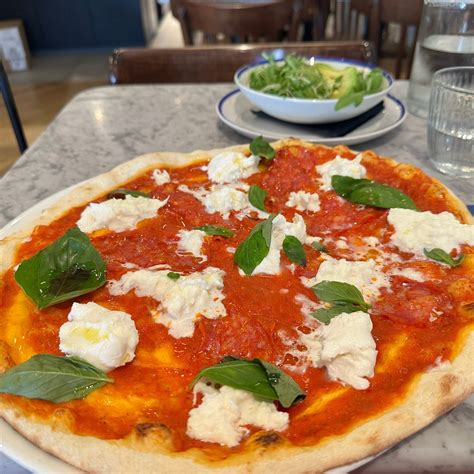 A Braccetto London 242 Earls Court Rd Menu Prices And Restaurant