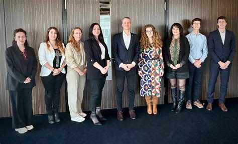 Assermentation De 8 Agents Au Ministère De La Fonction Publique Ministère De La Fonction