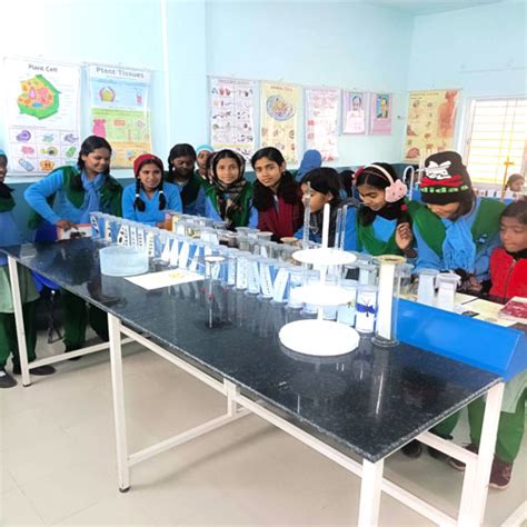 Science Lab C M S E O GIRLS MATRI MANDIR DEOGHAR
