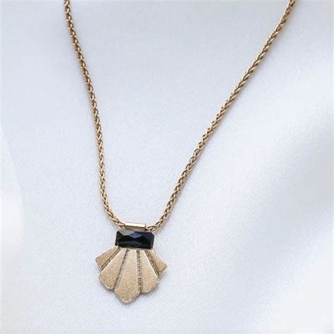 Collier Gatsby Cuppins