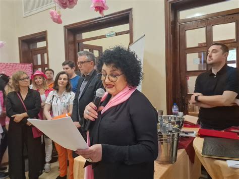 Девет делегациии от побратимени градове посрещна кметът Галина Стоянова в Община Казанлък