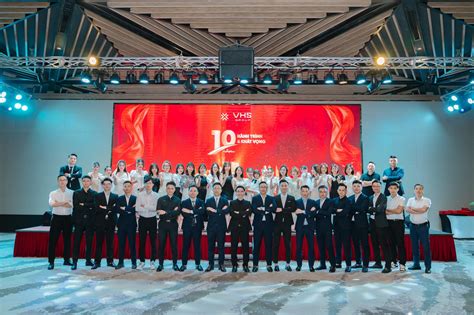 Vhs 10 Năm Hành Trình Và Khát Vọng Phần 1