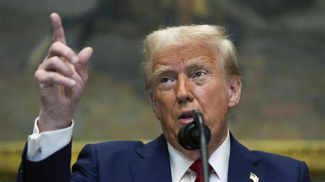 Juez De Eeuu Bloquea Orden Ejecutiva De Trump Que Busca Eliminar La