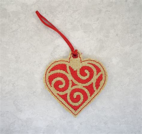Fancy Scroll Heart Ornament Embroidery Design 1226