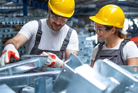 √ Assembling Proses Perakitan Komponen Untuk Membangun Produk