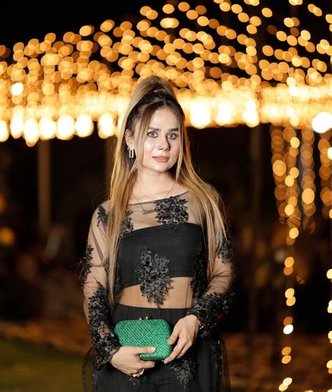 komal r pakibeauties
