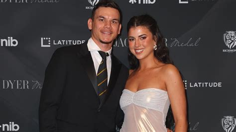 Melbourne ‘it Girl Bella Geminder Stuns At Engagement Party Herald Sun