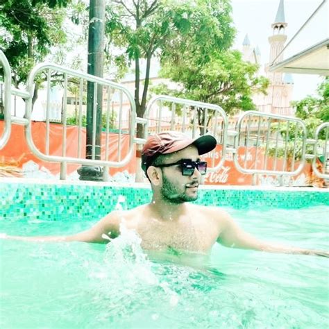 𝐀𝐧𝐬𝐡𝐮𝐥 💙 anshul namdev threads say more