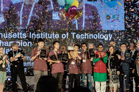 Mit Wins World Finals Of The 45th International Collegiate Programming Contest Mit News