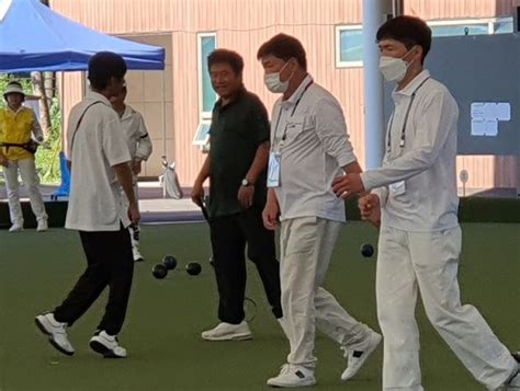 제17회 경기도장애인생활체육대회 론볼경기 군포시 B5복식 우승 연맹소식 군포시장애인론볼연맹