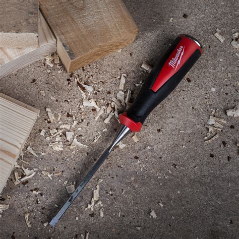 Milwaukee 1 4 Beveled Edge Wood Chisel Protrade