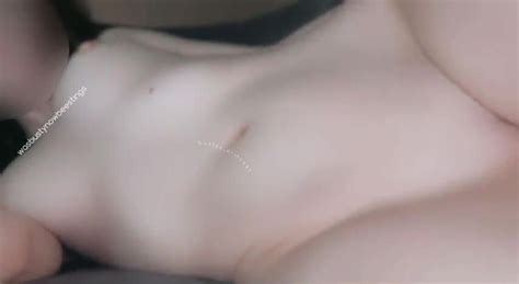 I M Trying See How Many Guys Would Stop To Watch My Breasts