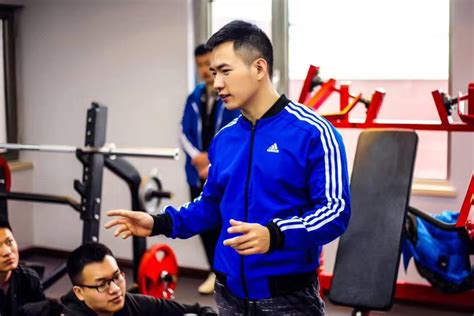 私人教练培训机构浅析私教教练与团操教练怎么选