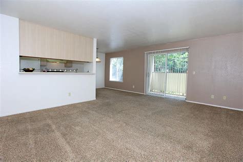 Hyde Park Apartments Photo Gallery