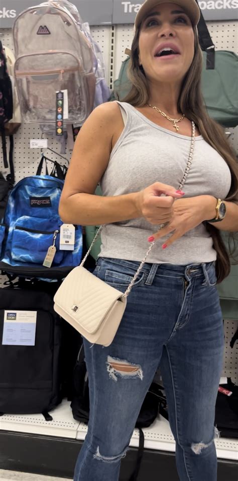 Various Face Shots Of A Gorgeous Big Titted Milf Oc Milf Forum