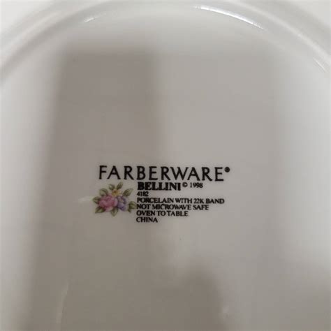 22 Piece Set Farberware Bellini Dinnerware Place Settings For Four