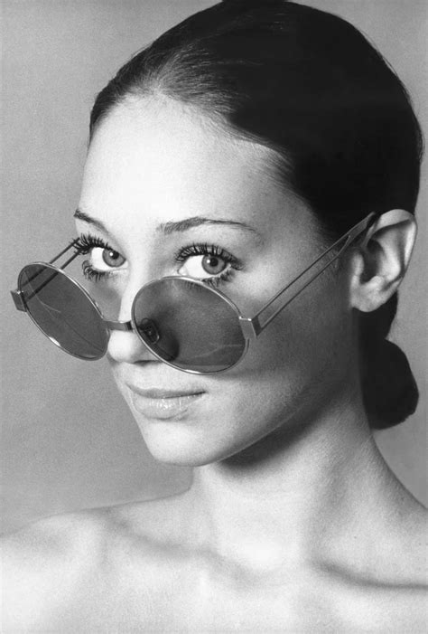 35 Amazing Photos Of A Young Marisa Berenson In The 1960s And 1970s