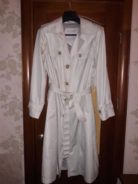 Плащ — ціна 600 грн у каталозі Плащі Купити жіночі речі за доступною ціною на Шафі Україна