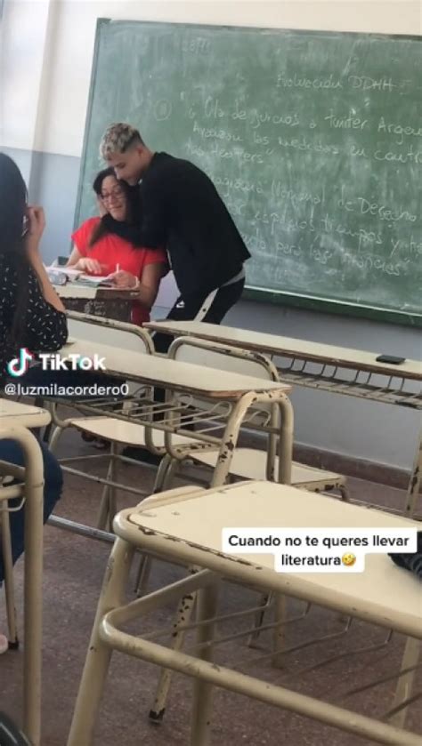 Joven Le Baila A Su Maestra Para Que No Lo Repruebe Video Viral