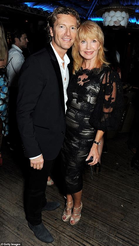 Bond Girl Sue Vanner Files For Divorce From Lisa Vanderpumps Stepson Warren Todd Daily Mail