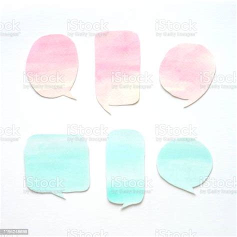 수채화 일러스트레이션 흰색 배경에 고립 된 종이에 연설 거품 수채화 그림 수채화 스타일로 손으로 그리기 추상 미술 및 디자인 배경 기포에 대한 스톡 사진 및 기타 이미지